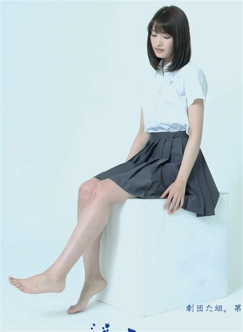 Erina Nakayamas Feet