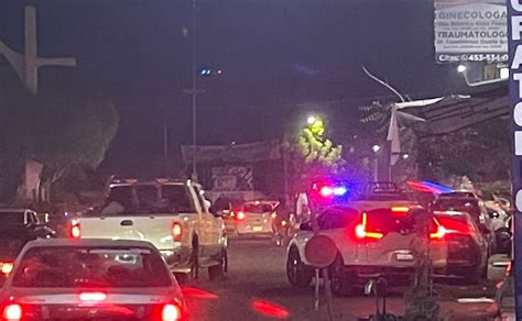 Grupo armado ataca a mando policial en Apatzingán Michoacán