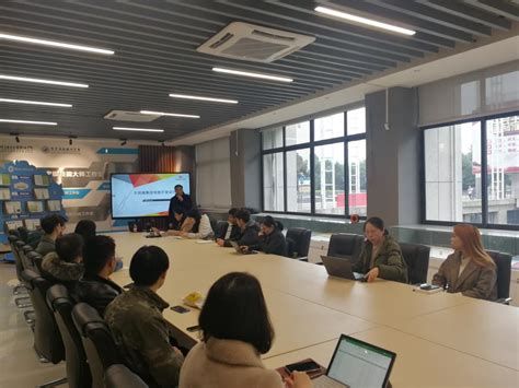 电子与物联网学院承办重电大讲堂大规模集成电路开发设计技术学术讲座 重庆电子科技职业大学 电子与物联网学院