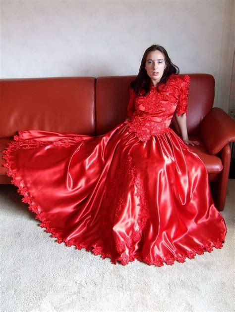 Superbe En Satin Satinkleider Elegante Abendkleider Alternative Kleidung