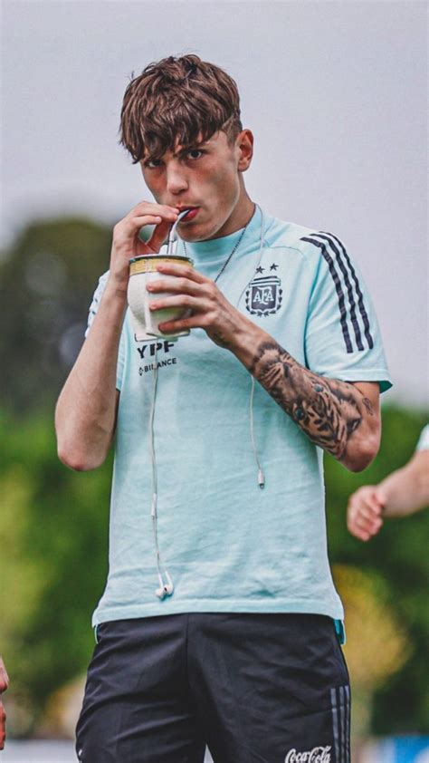 𝐺𝑎𝑟𝑛𝑎𝑐ℎ𝑜 🇦🇷 Soccer Players Haircuts Soccer Player Hairstyles Soccer