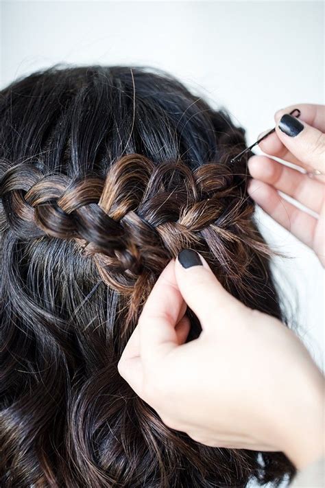 Easy Crown Braid Tutorial Hair Styles Hair Braid For Short Hair