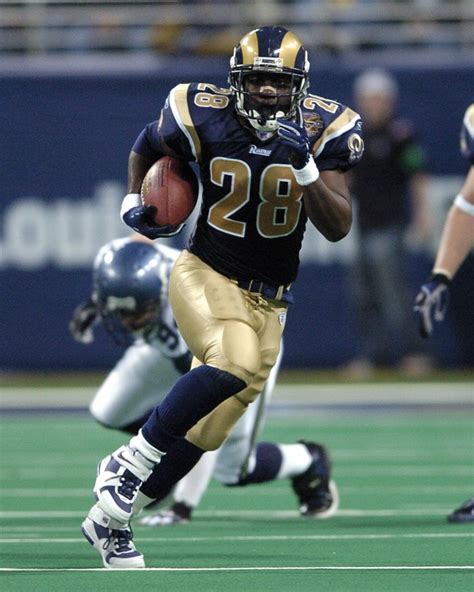 The Nfl Players Who Wore Nike Basketball Shoes During Games