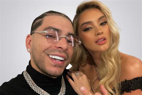 ¿y Valentina González Ryan Castro Fue Captado En Curazao Con Una Modelo Española