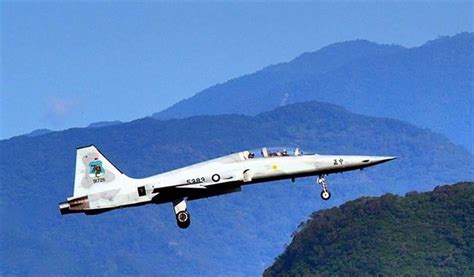 空軍f5戰機失事後 最新民調竟一面倒 政治 中時新聞網