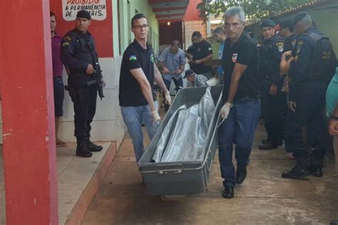 Homem nu é encontrado morto vários golpes de faca Rondônia
