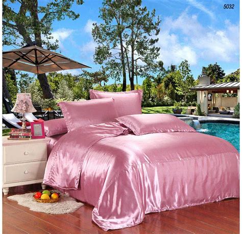 Double Sides Silk Bedding Set Pink Bean Satin Silk Bed Sets Silk Quilt