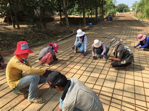 ឯកឧត្តម លន់ លឹមថៃ អញ្ជើញបើកការដ្ឋាន ផ្លូវបេតុង និងក្រាលគ្រួួសក្រហម នៅស្រុុកស្រីសន្ធរ ខេត្តកំពង់ចាម