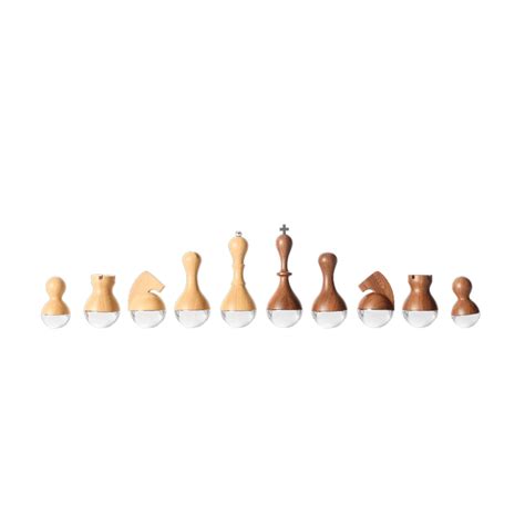 Wobble Chess Set Walnut Pergamos