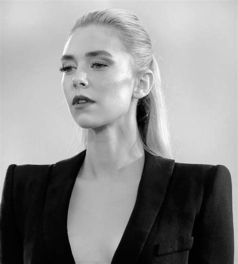 Vanessa Kirby Fans Vanessa Kirby Kirby Vanessa