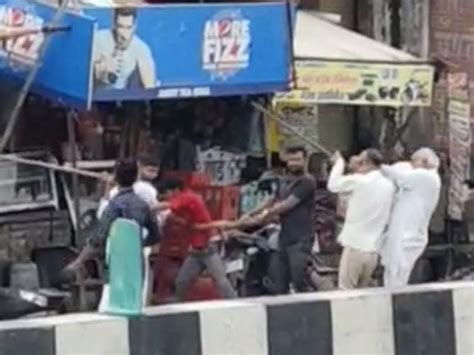 Police Arrested 4 There Was A Dispute About Parking The Cycle बागपत