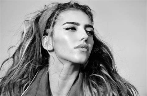 Natural Makeup And Skincare Sunny Portrait Fashion Beautiful Woman