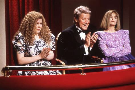 Hillary Clinton Wrote Snl A Letter After Teen Chelsea Impression