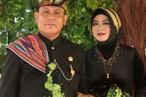 Akun IG Istri Firli Bahuri Masih Ada Ini Profil Ardina Safitri Istri