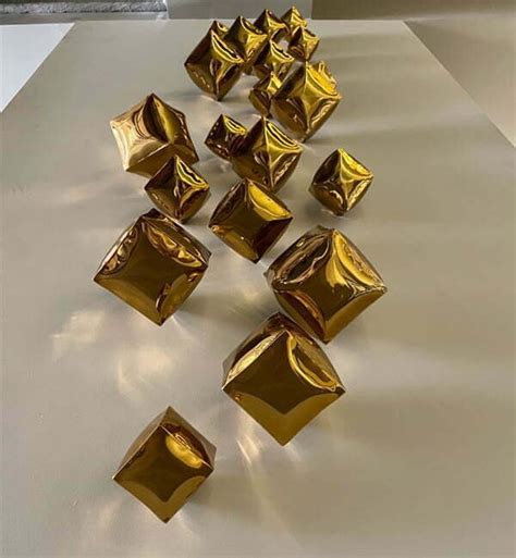 Floating Cubes White Domus