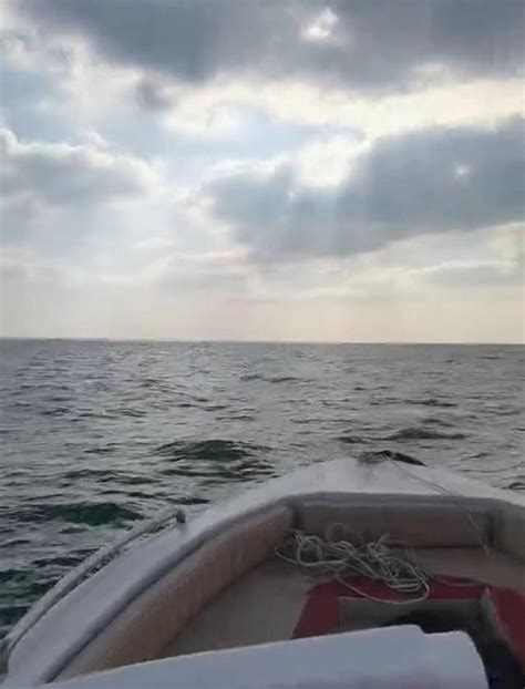 大连一渔民独自出海失踪海上留下空无一人的渔船 搜救正在进行渔民搜救出海新浪新闻