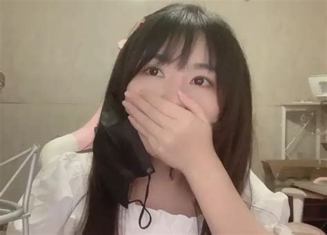 小团团随时准备复播，直播间一个月收入446w，粉丝自称心甘情愿