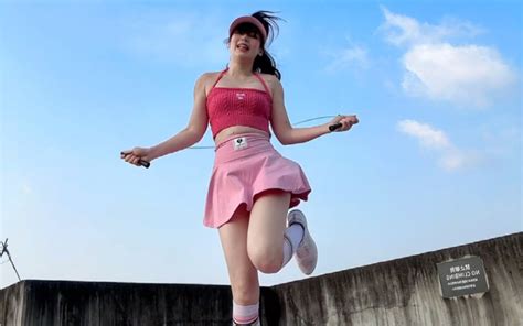 肉肉的也很可爱不是吗？ 我是可爱的饼饼啊 我是可爱的饼饼啊 哔哩哔哩视频