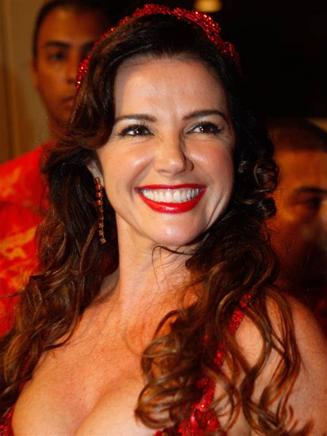 Luma De Oliveira