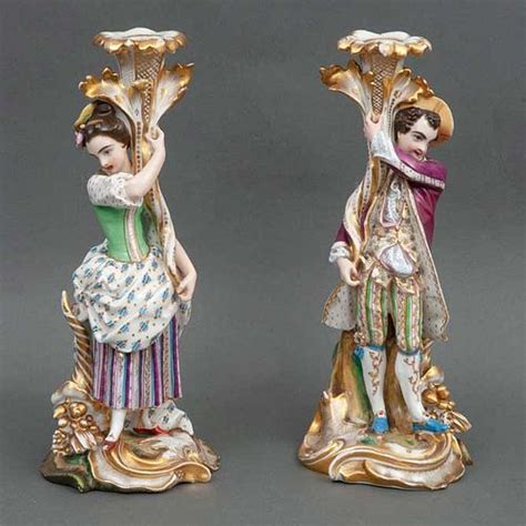 Par De Candeleros Alemania Siglo Xx Elaborados En Porcelana Policromada