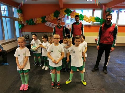 Футболисти на Родопа наградиха участниците в спортният празник на ДГ Родопчанче Смолян