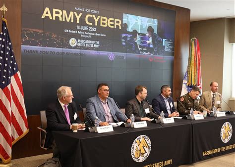 Leading Military Industry Academic Media Experts Discuss Advances In