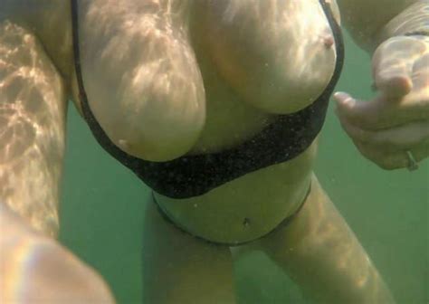Amateur Underwater Sex At Sea