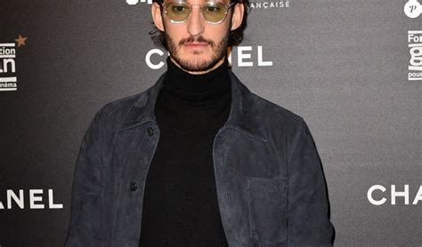 Pierre Niney Dénudé à 110 Degrés Vidéo Insolite De Son Challenge