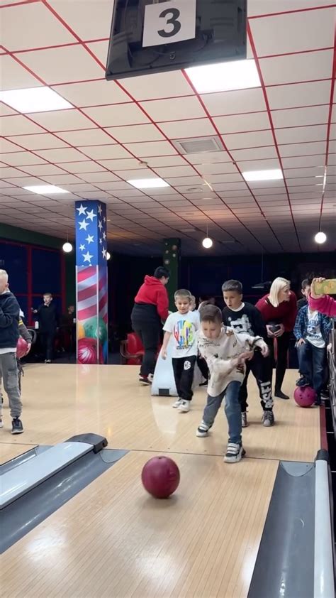 Melrose Bowling Ми завжди знаємо як підтримати🎸 Чекаємо в гості🫶 ☎️ 380 98 865 71 71