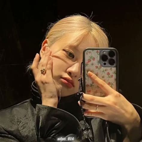 روزي Blackpink Cool Enhypen Explore Itzy Sedra Style Twice Txt