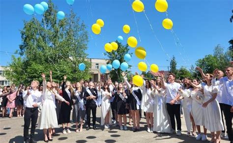 У ковельських школах пролунав останній дзвоник