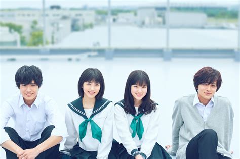 映画『思い、思われ、ふり、ふられ』浜辺美波×北村匠海×福本莉子×赤楚衛二の青春感溢れる場面写真が一挙公開 Screen Online