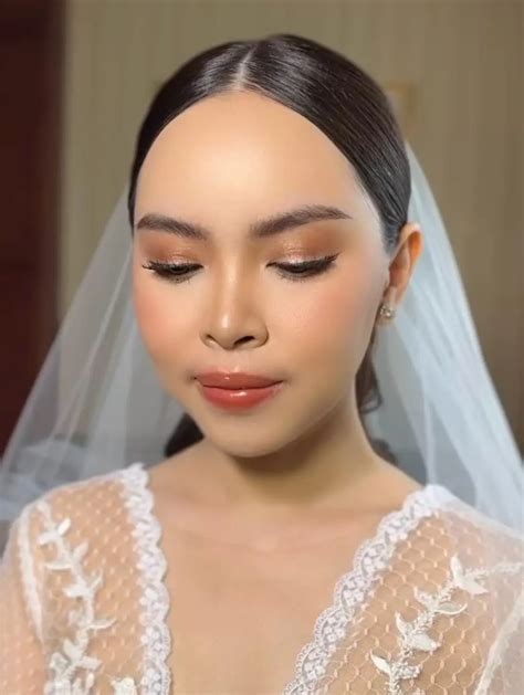 6 Potret Menawan Marcella Michelle Dengan Clean Makeup Look Saat