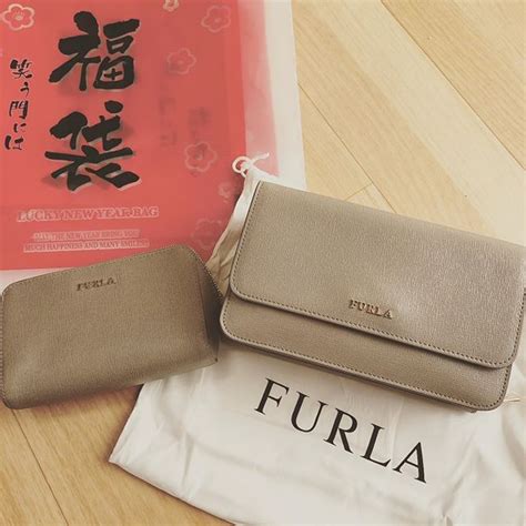 フルラ福袋 2025 の中身をネタバレします！👜魅力的なアイテムが勢ぞろい！ 2ページ