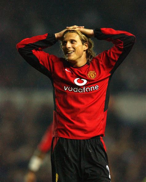 Diego Forlan Wallpapers 4k Hd Diego Forlan Backgrounds On Wallpaperbat