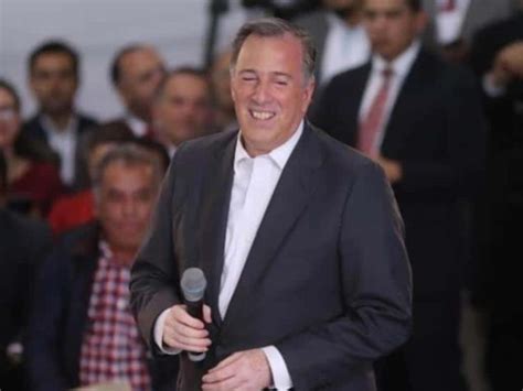 José Antonio Meade se registra como precandidato presidencial del PRI