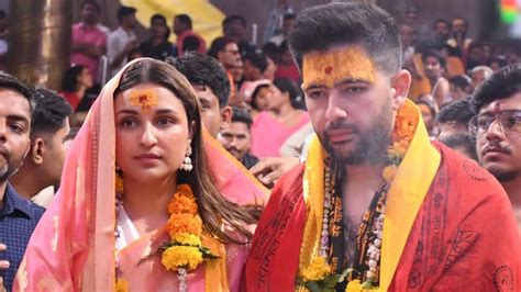 মন্দিরে জুতা পায়ে প্রবেশ করে তোপের মুখে রাঘব পরিণীতি