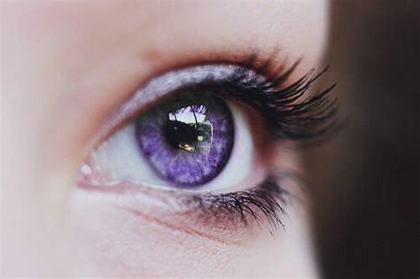 Violette Augenfarbe Natürlich