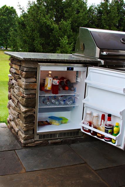Pavilion With Outdoor Kitchen And Bluestone Patio Traditional