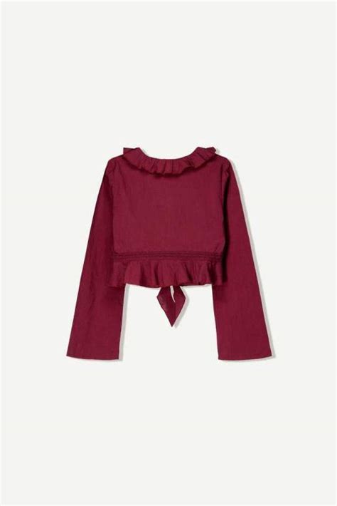 Així és La Brusa De Bershka Amb Llaçada Que Arrasa En Xarxes Pel Seu