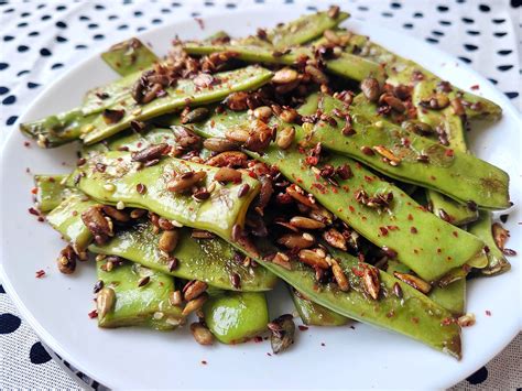 Stringless Beans With Toasted Mixed Seeds