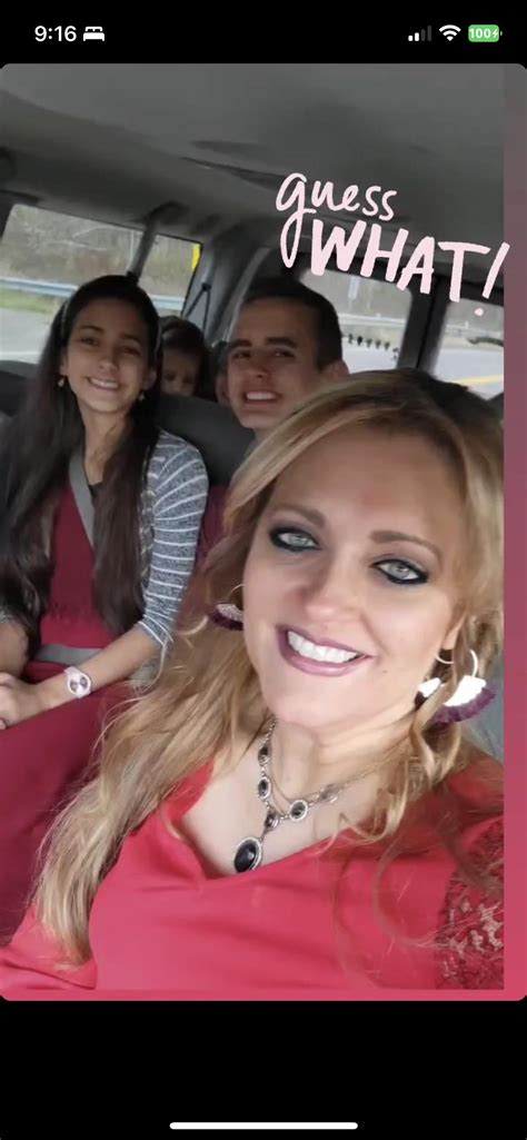 Looks Like Jills Already Gotten A Hold Of Hannahs Eyebrows Lets Have A Moment Of Silence