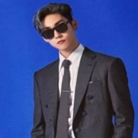 Pin By Moonbae Brain Cell Sharer On Kebbie Suit Jacket Single Breasted Suit Jacket Breast