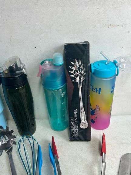 Kitchenware Auction Ohio