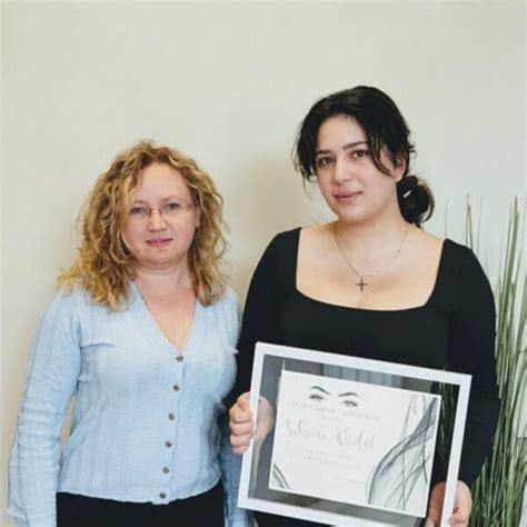 Eyelash Extensions Training In Oakville Learn How To Create