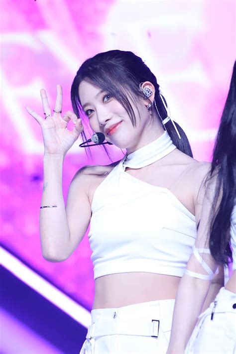 230719 Odd Eye Circle Kim Lip Air Force One At Show Champion Kpopping