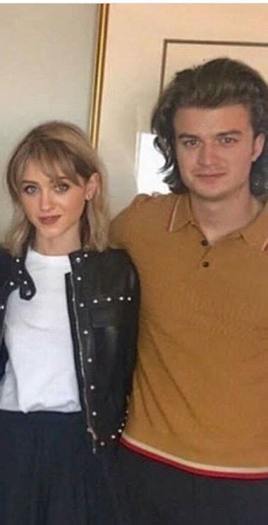 Natalia Dyer And Joe Keery Stranger Things Steve Joe Keery Stranger