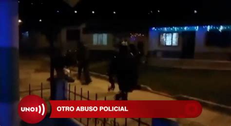 Denuncian Otro Abuso Policial En Lugar De Cubrir Su Desnudez Arrestan A Ni A Y Golpean A Su
