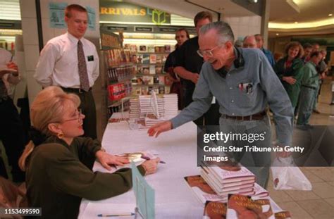 68 Gennifer Flowers Photos And High Res Pictures Getty Images