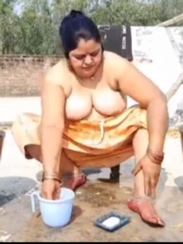 Big Breasted Aunty Shows Paradise Desi X Hd Sd Masaladesi